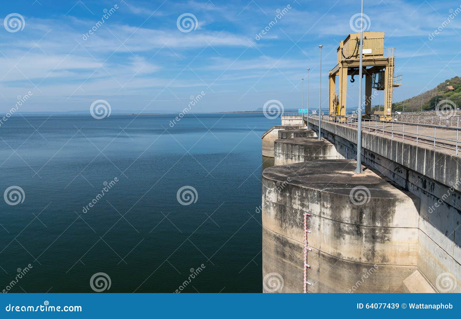 Diga o diga immagine stock. Immagine di deposito, pilastro - 64077439