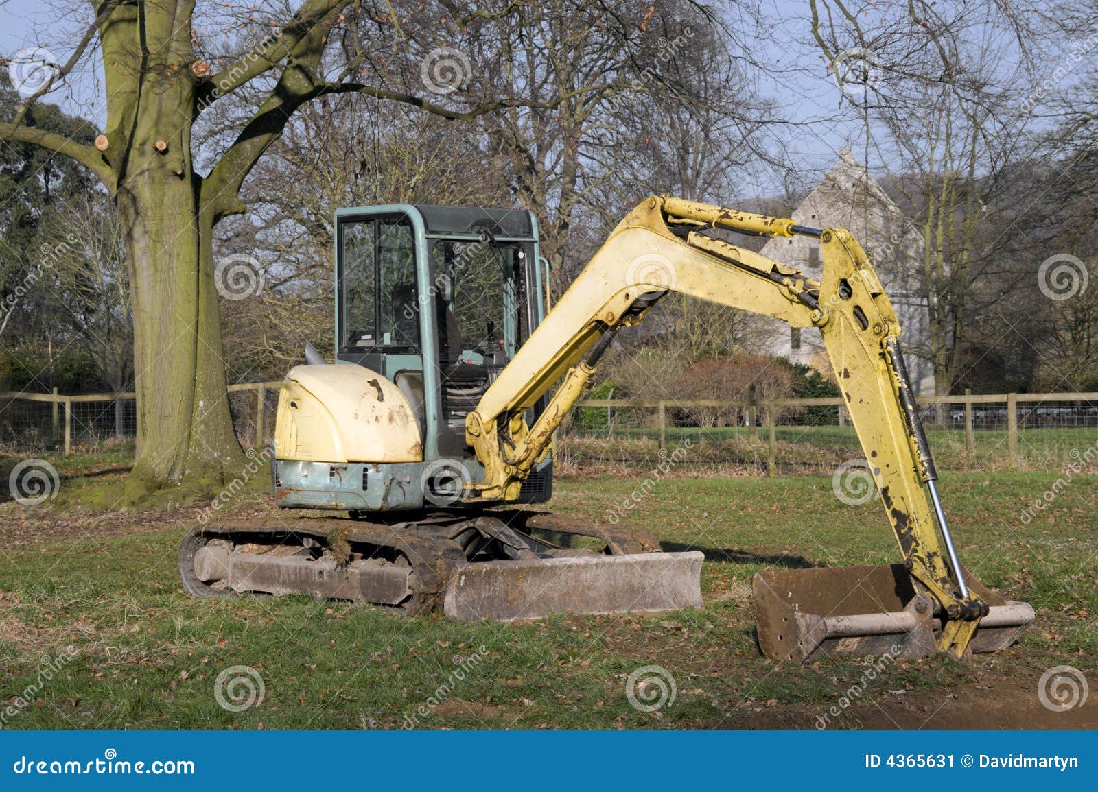 Digger in countryside stock image. Image of drainage, building - 4365631