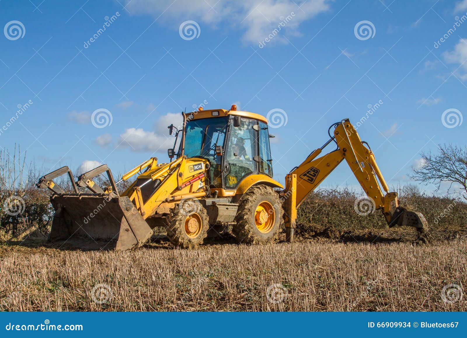Digger in Countryside Clearing Ditch Editorial Stock Image - Image of ...