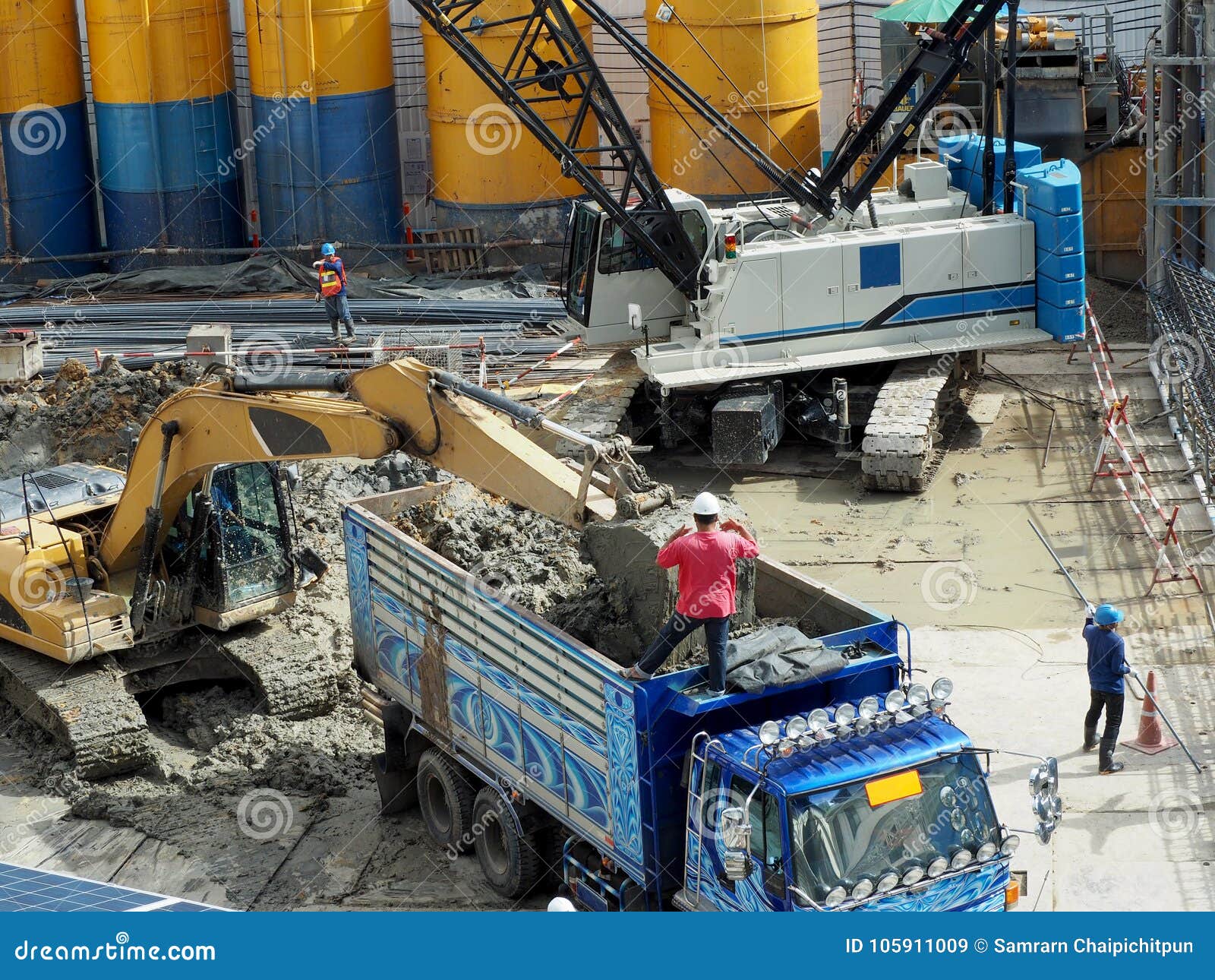 Digger machine editorial stock image. Image of industry - 105911009