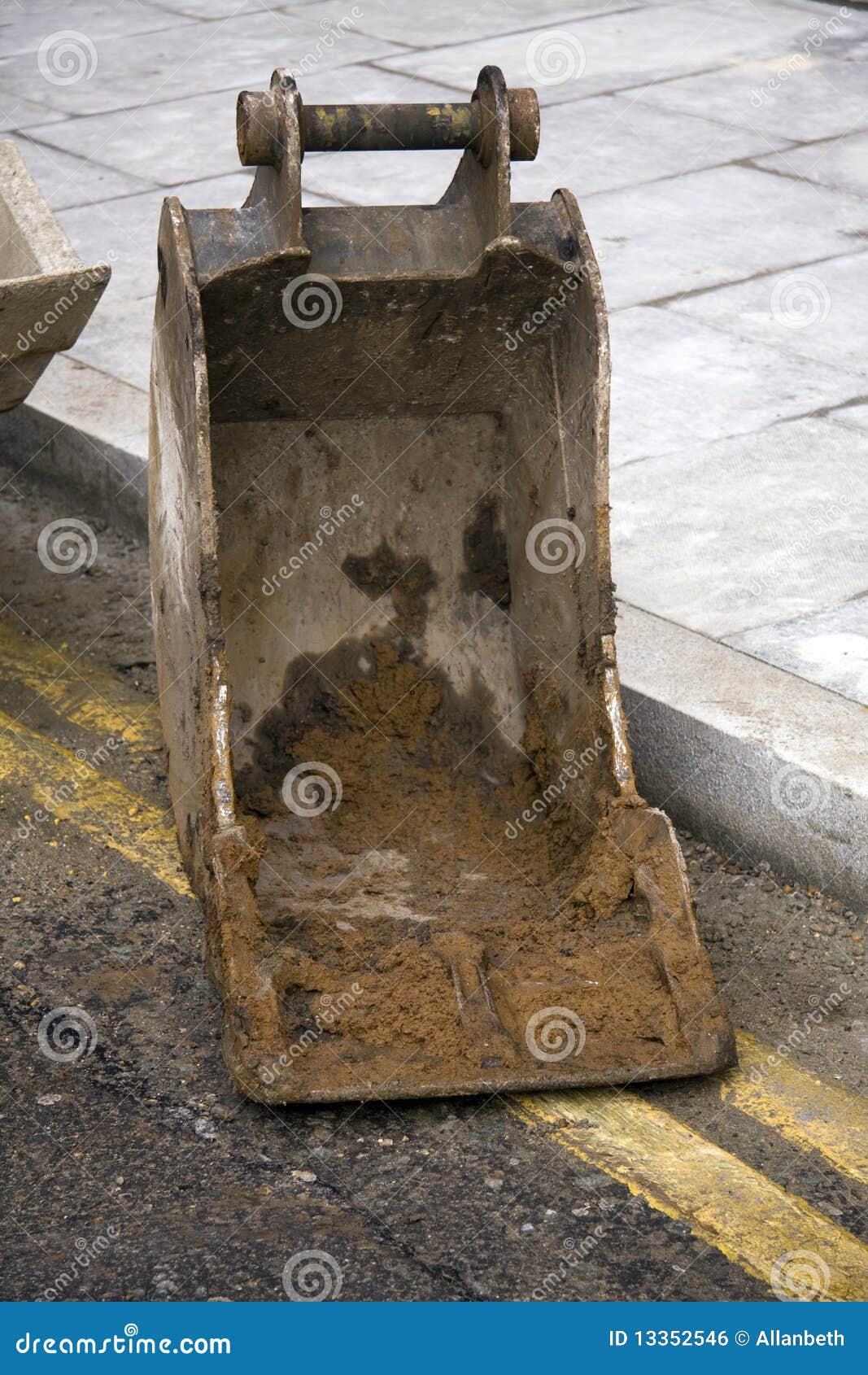 Digger scoop stock photo. Image of street, pnumatic, scoop - 13352546