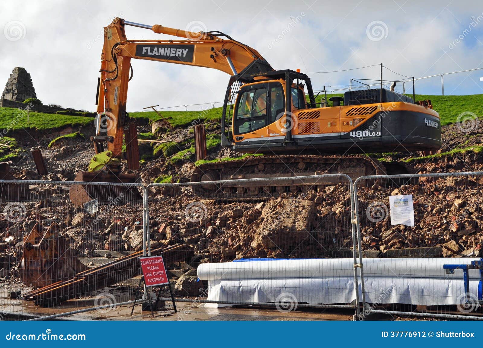 Digger at Work Swanage Stabilisation Works Editorial Photography ...