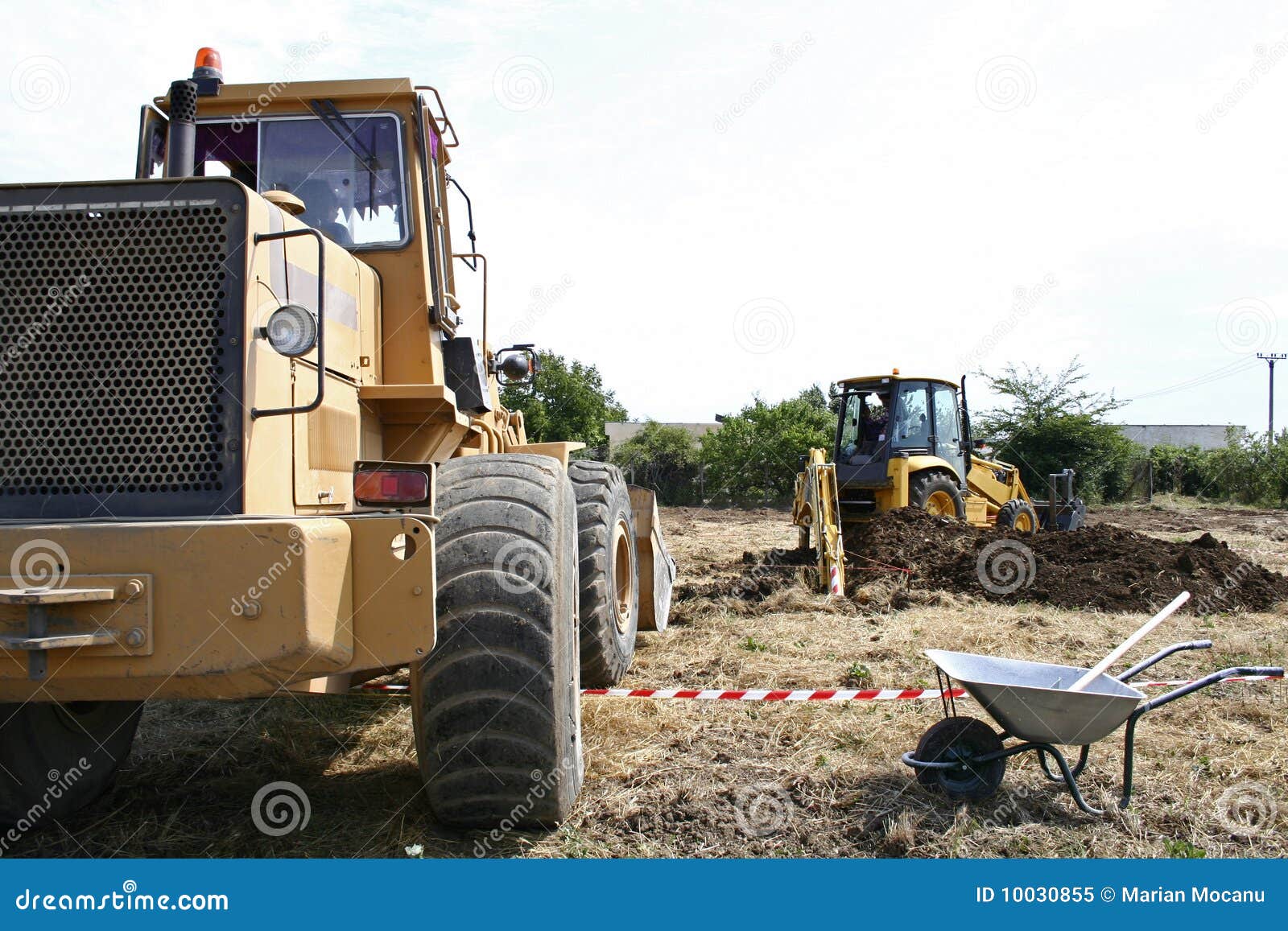 Digging stock image. Image of engineering, dangerous - 10030855