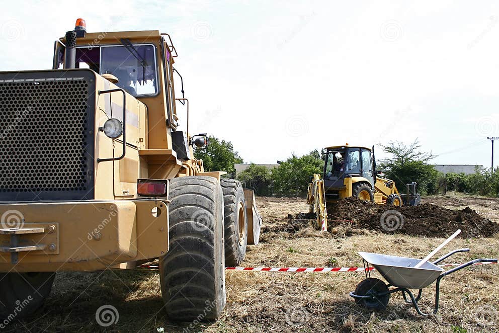 Digging stock image. Image of engineering, dangerous - 10030855