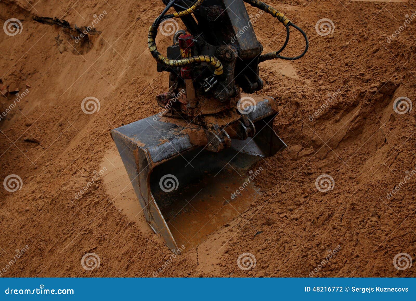 Digging excavator bucket stock photo. Image of construction - 48216772