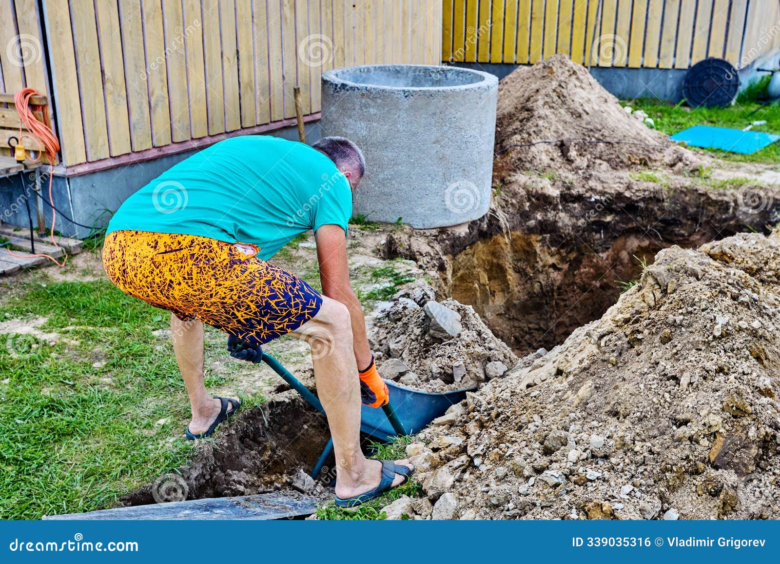 When Digging Pit for Septic Tank, Homeowner Removes Soil in Wheelbarrow ...