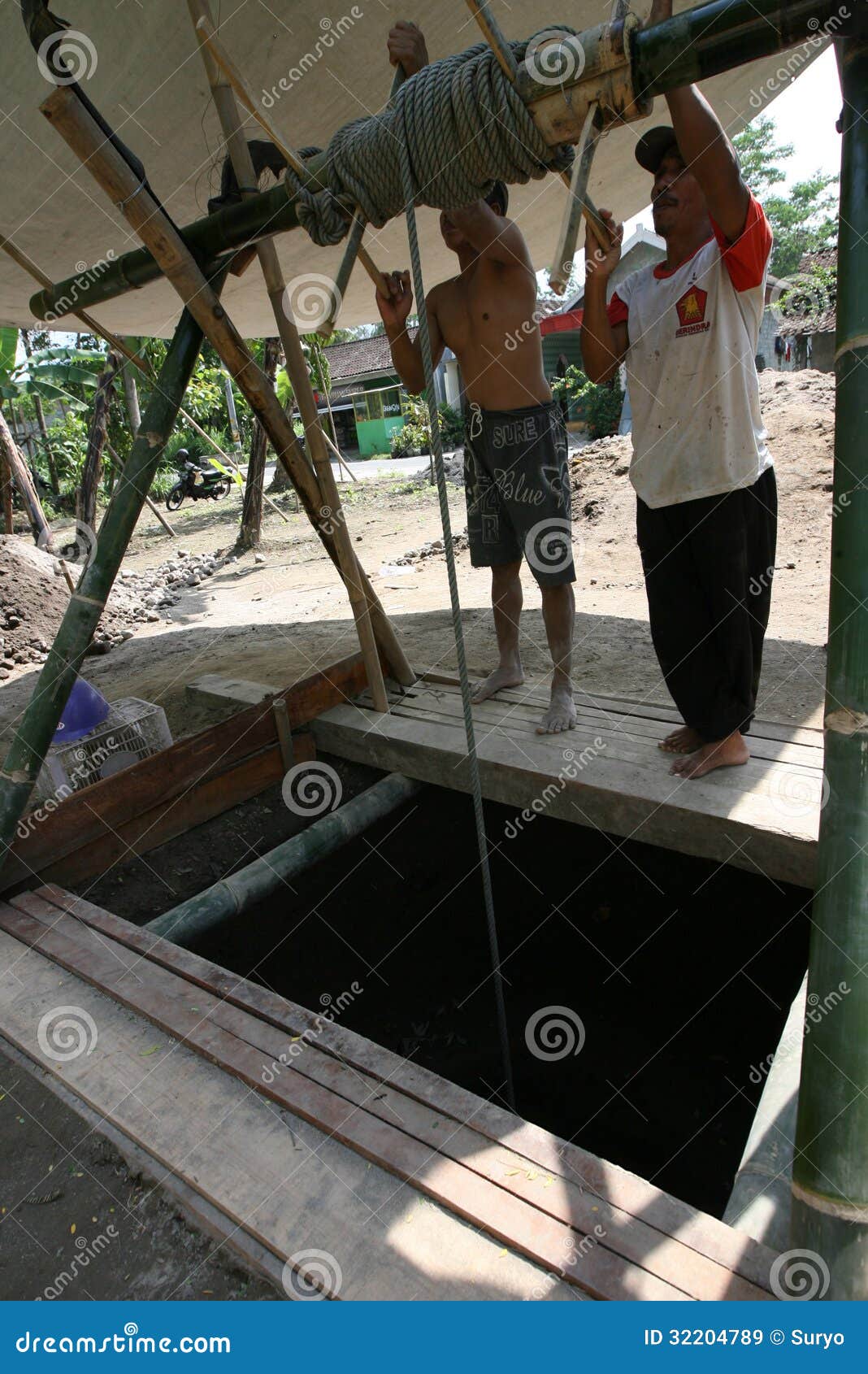 Digging editorial stock image. Image of digging, village - 32204789