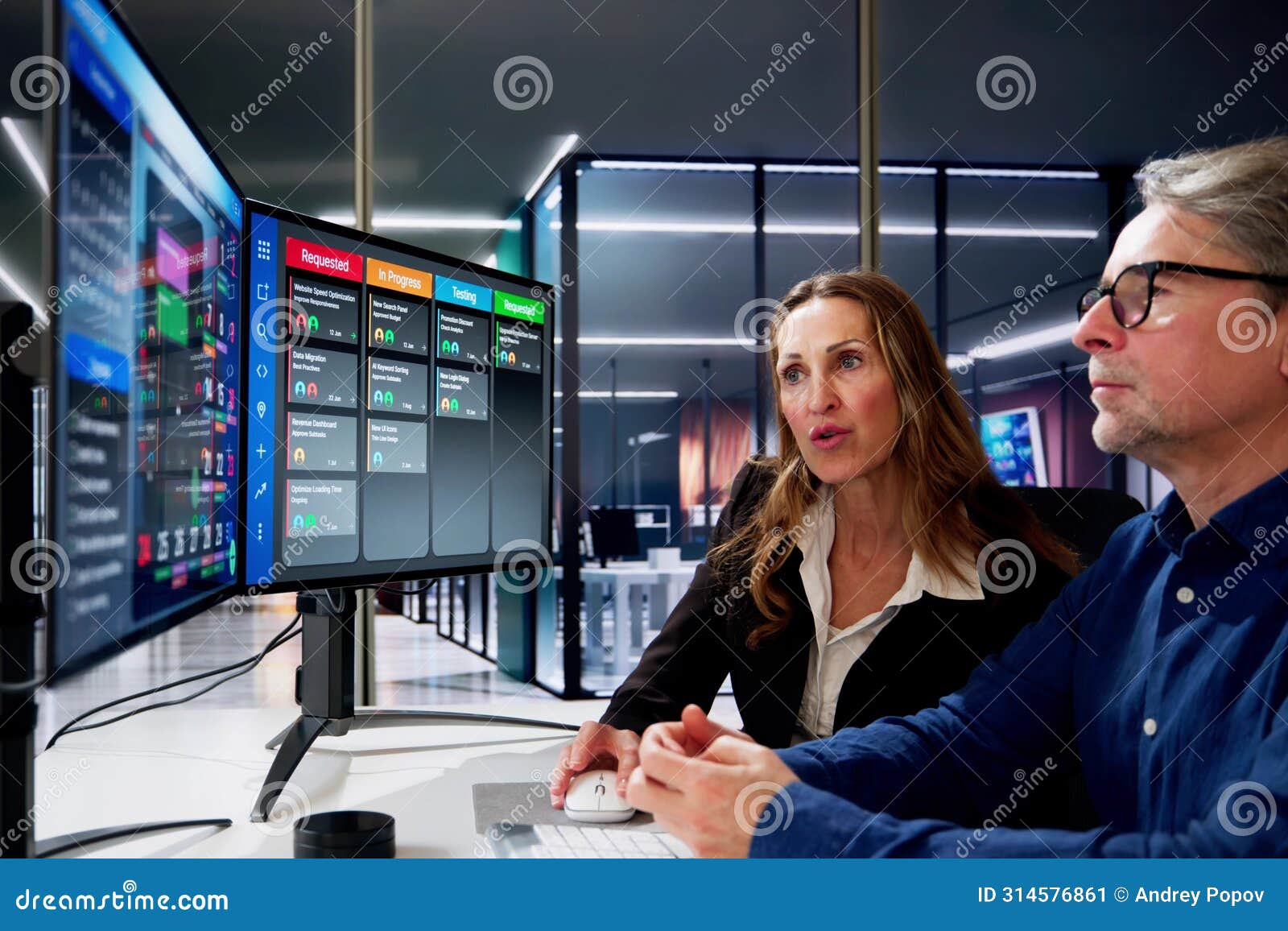 Digital Calendar Schedule Software in Office Stock Image - Image of ...