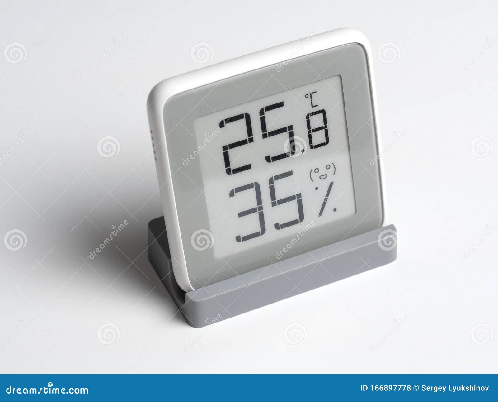 Digital Device for Determining the Humidity and Temperature in the Room ...