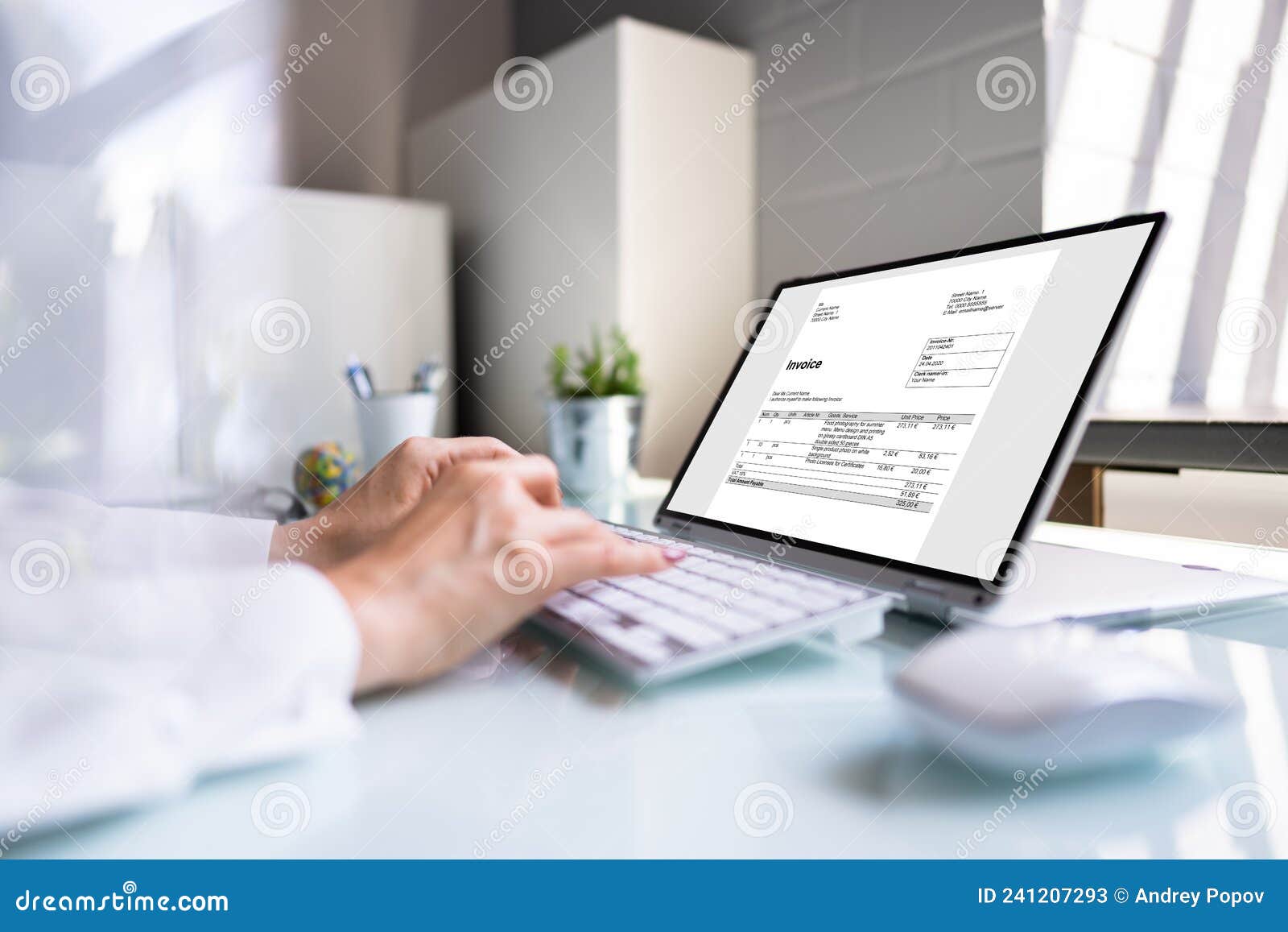 Electronic Invoice Spreadsheet Accounting Royalty-Free Stock Image ...