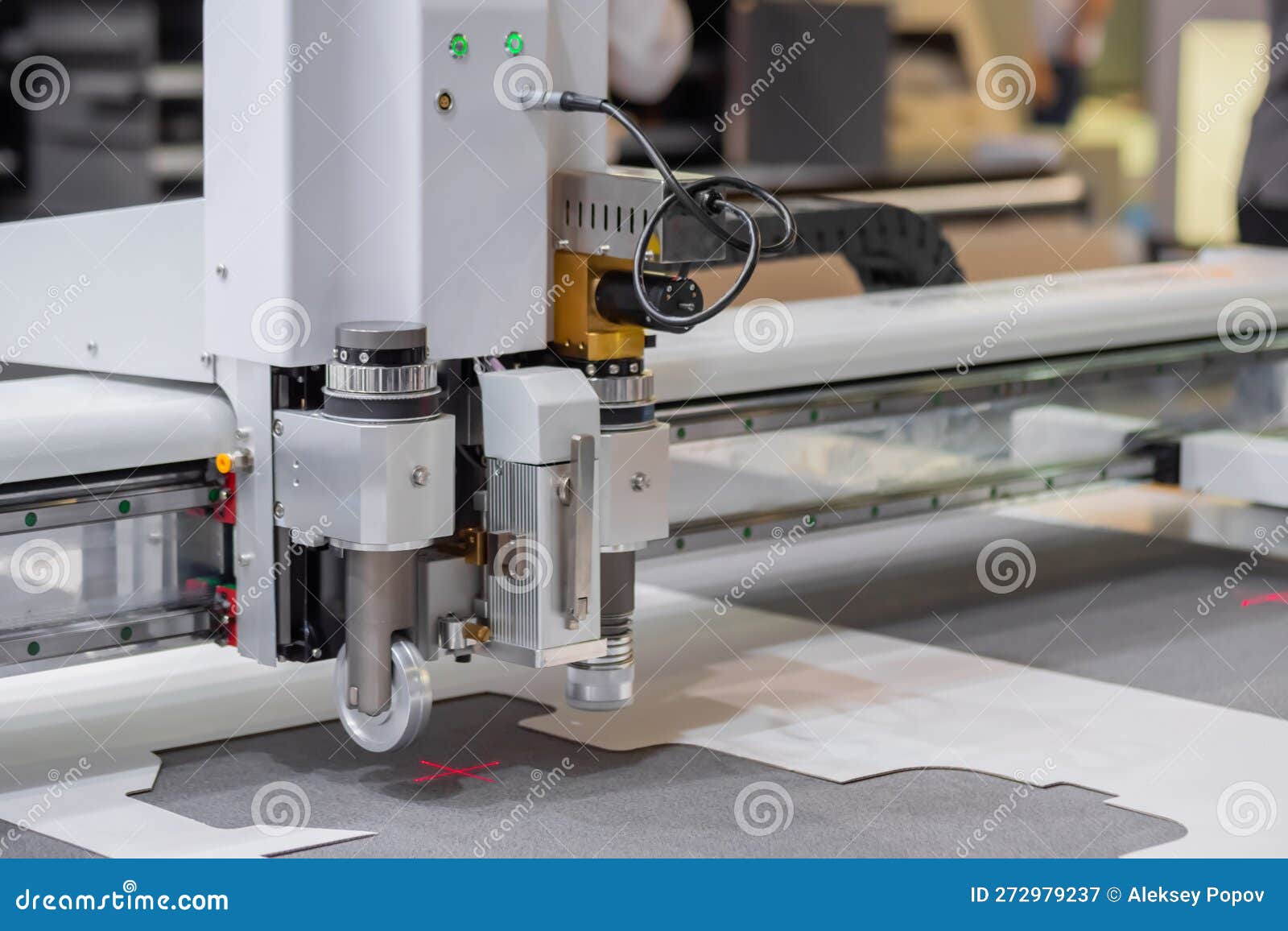 Digital Flatbed Cutter, Plotter Cutting White Cardboard Sheet at ...