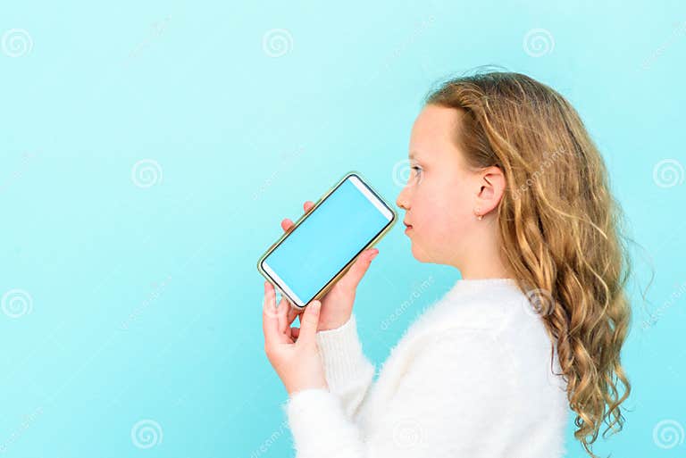 Digital Fragrances. Digital Odor Technology Transfer of Odors in Online ...