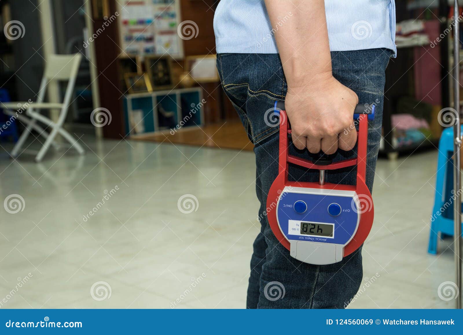 DIGITAL HAND GRIP DYNAMOMETER, Measuring Values of the Static Flexor ...