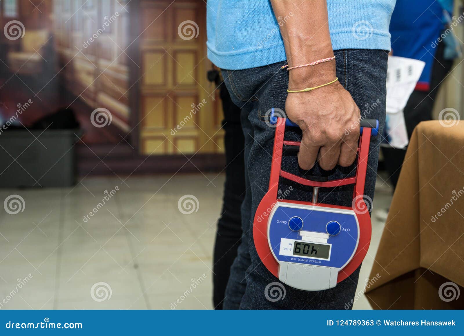 DIGITAL HAND GRIP DYNAMOMETER, Measuring Values of the Static Flexor ...