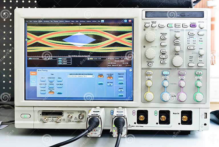 The digital oscilloscope stock image. Image of device - 23768399