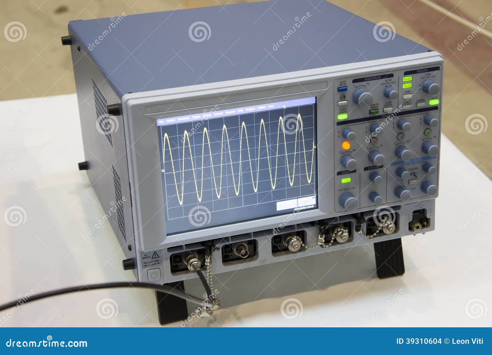 Digital Oscilloscope And Spectrum Analyzer Royalty-Free Stock Image ...