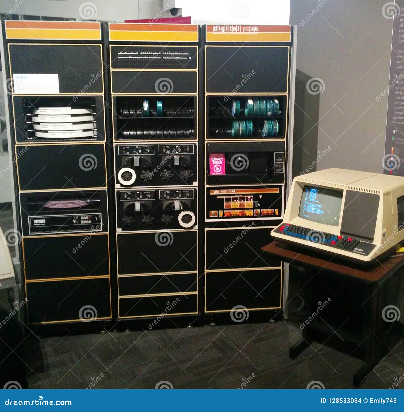 Digital Pdp 8 E Vintage Computer At The Living Computer Museum