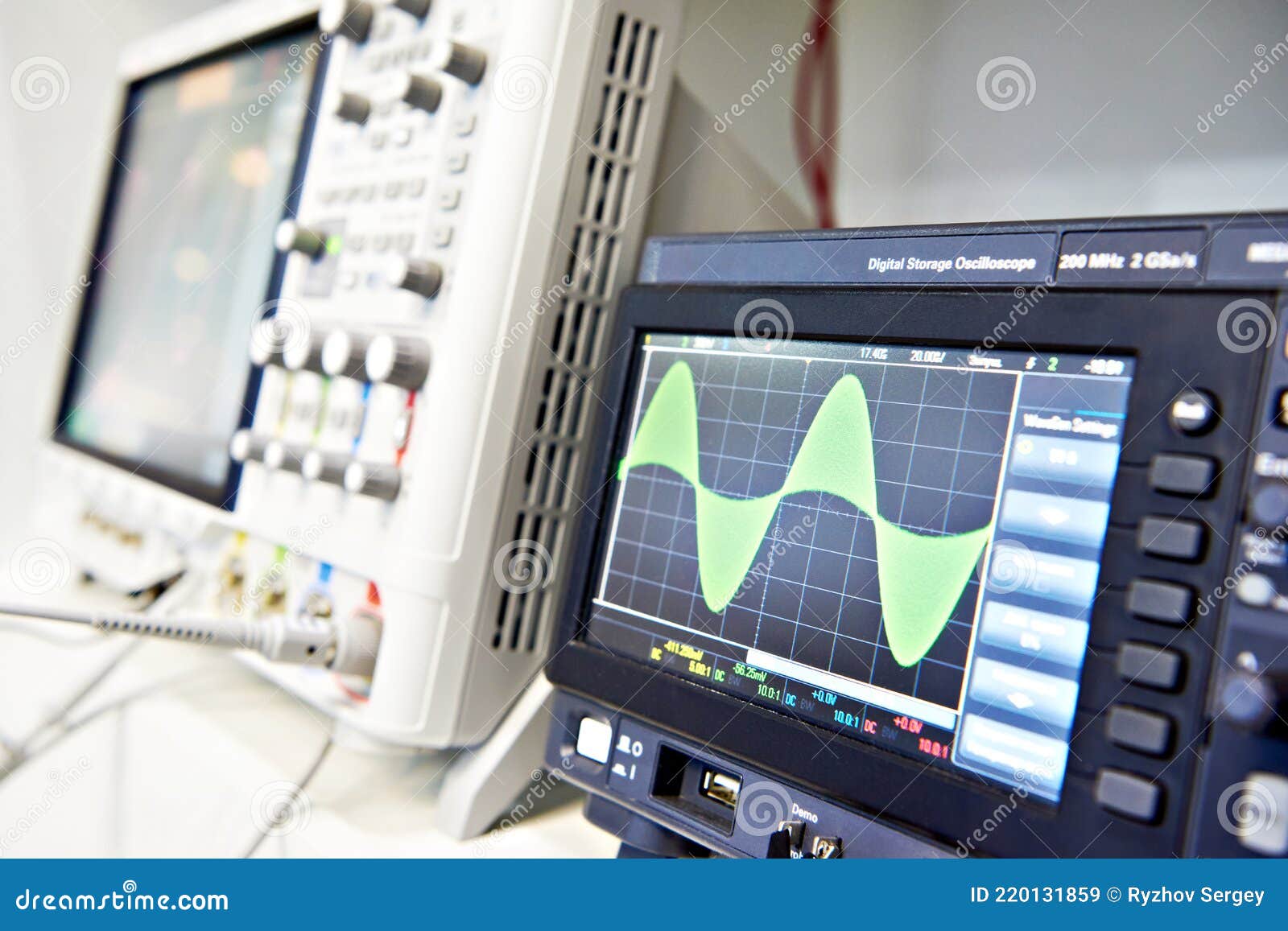 Digital Storage Oscilloscope Stock Image - Image of oscilloscope ...