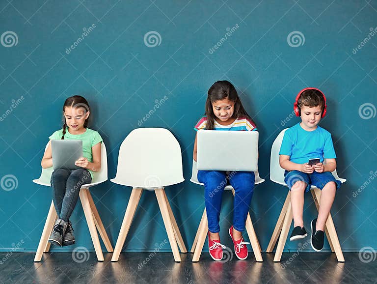 Digital, Technology and Education with Children in Studio for Online ...