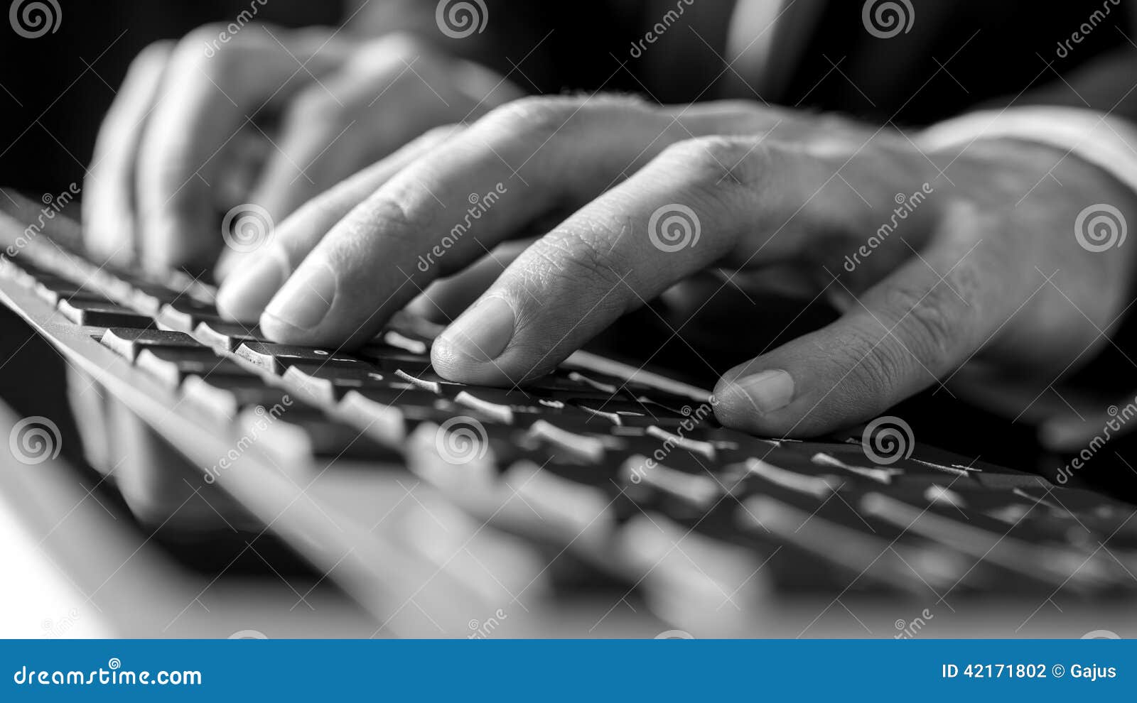 Digitare fotografia stock. Immagine di allievo, dispositivo - 42171802