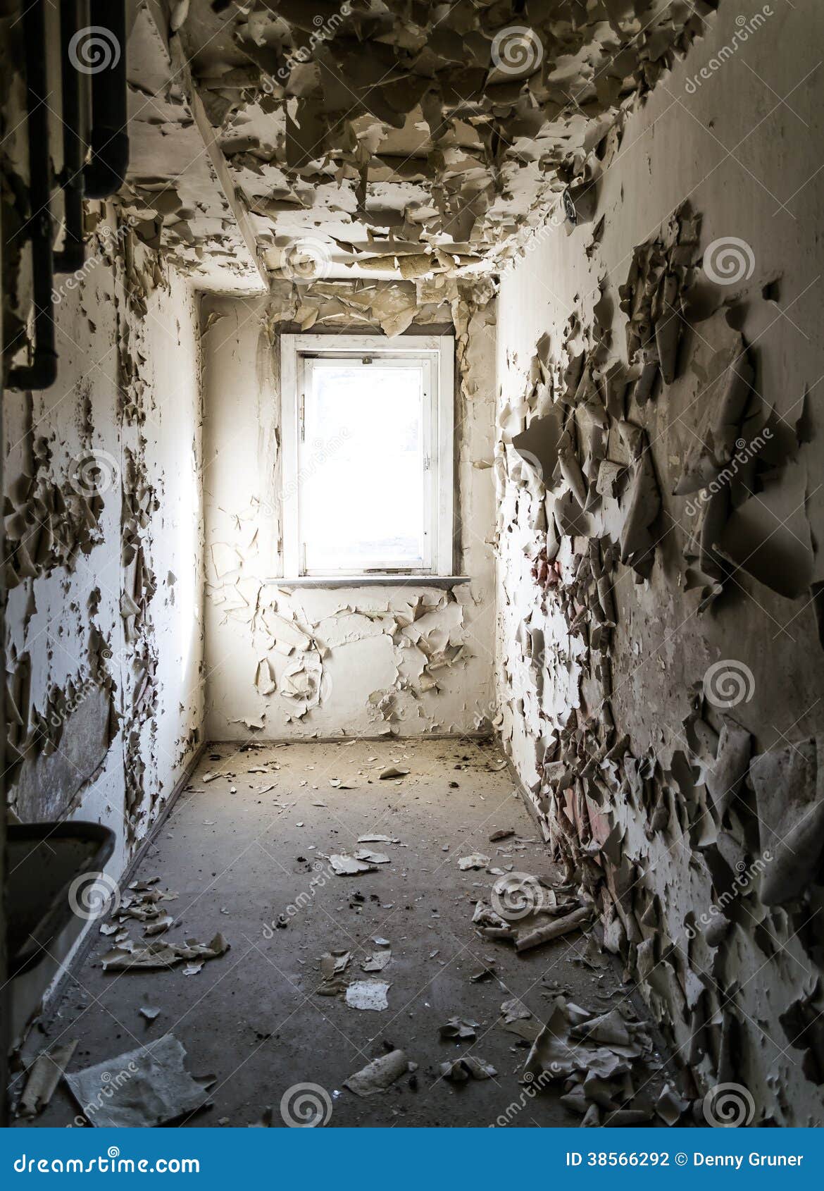 Dilapidated room stock photo. Image of dust, glass, cramped - 38566292