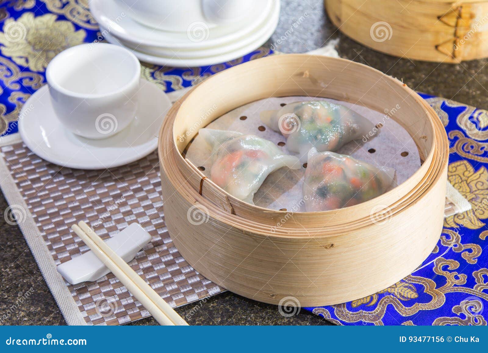 Dim Sum foto de archivo. Imagen de asia, cesta, desayuno - 93477156