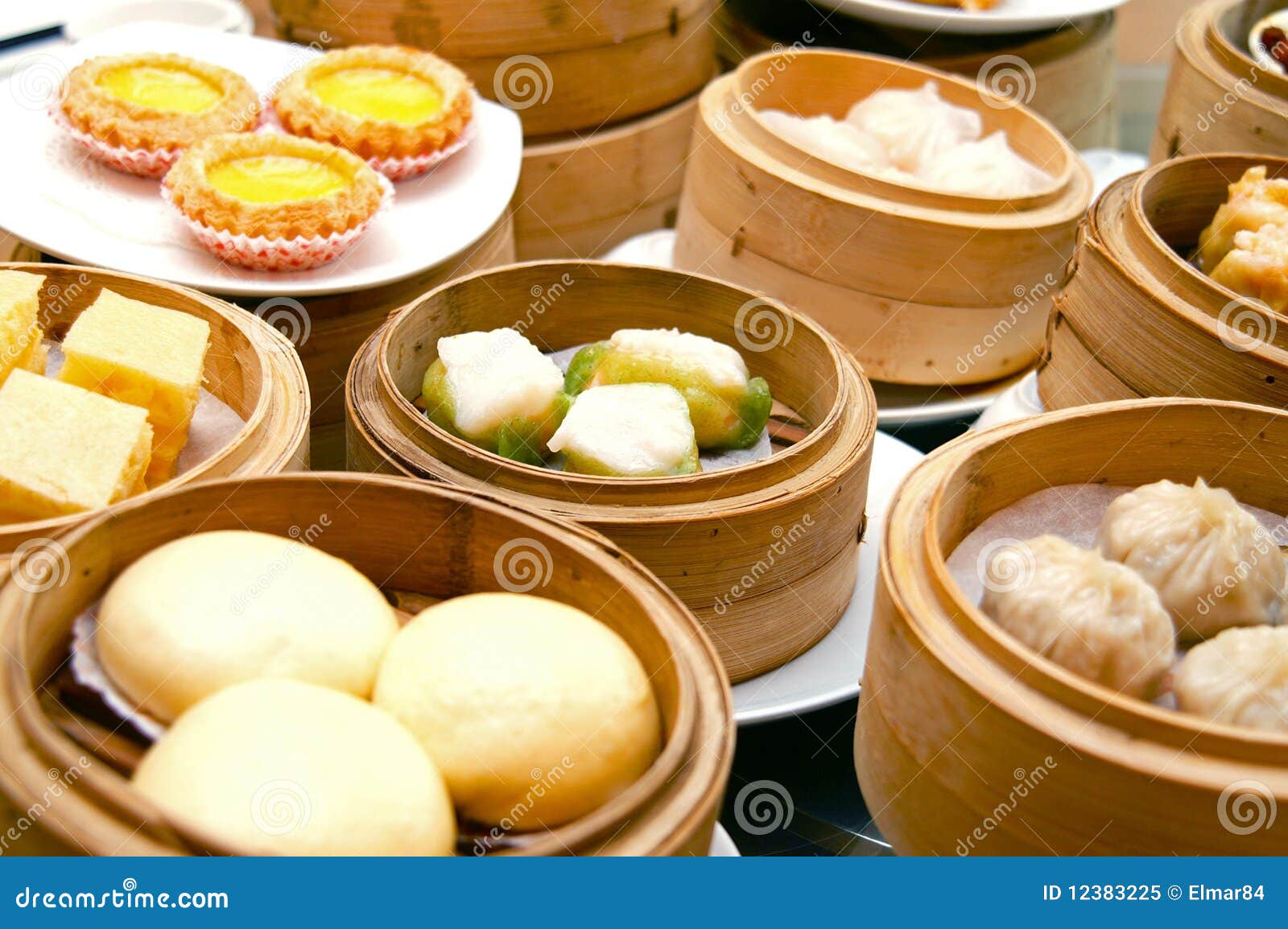 Dim Sum oriental image stock. Image du fusion, porc, chinois - 12383225