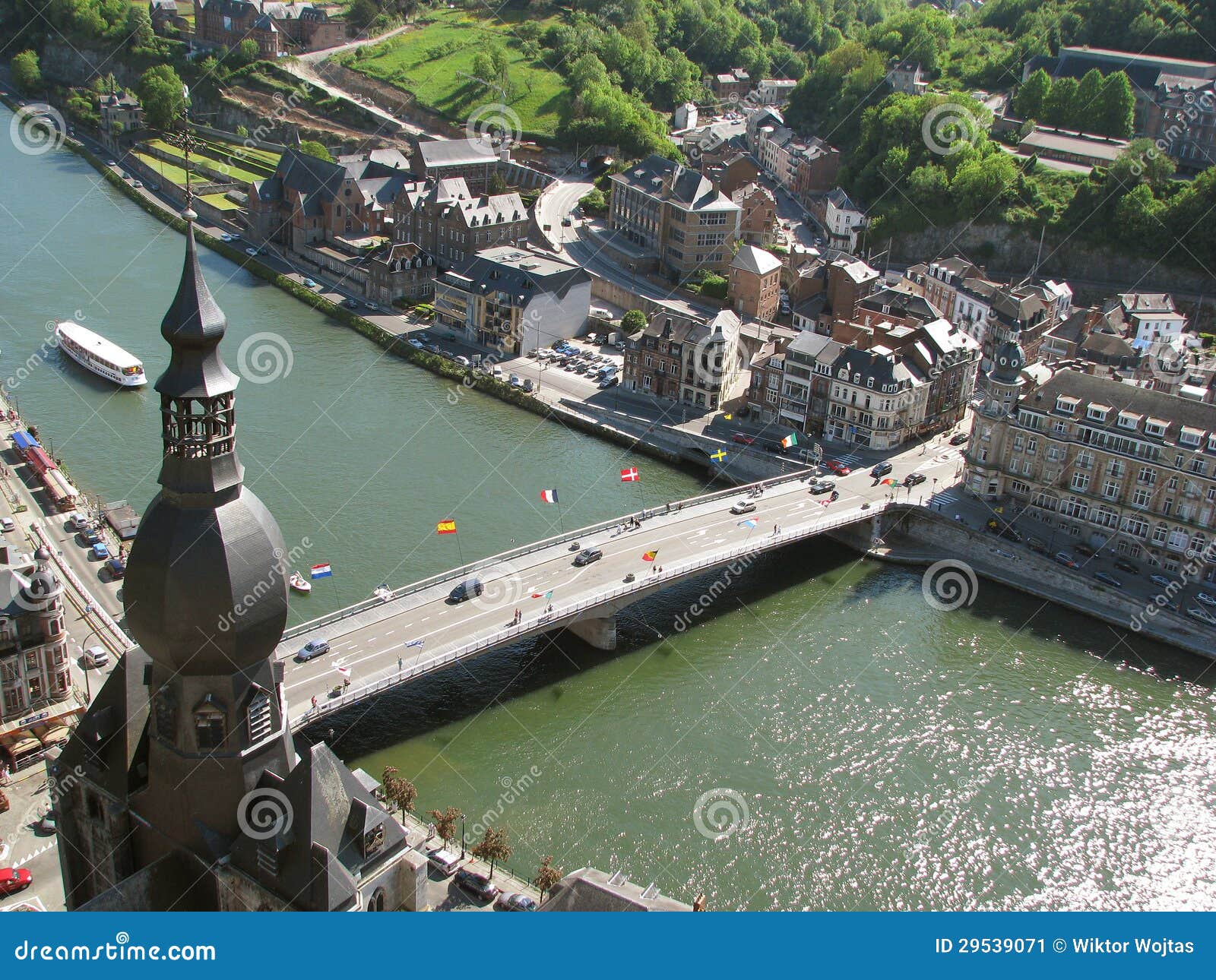 Dinant (Belgique) photo éditorial. Image du wallon, passerelle - 29539071
