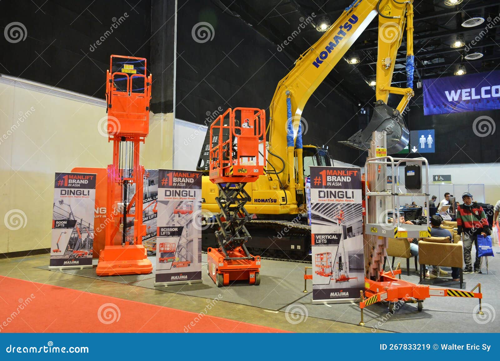 Dingli Lift Display at Philconstruct in Pasay, Philippines Editorial ...