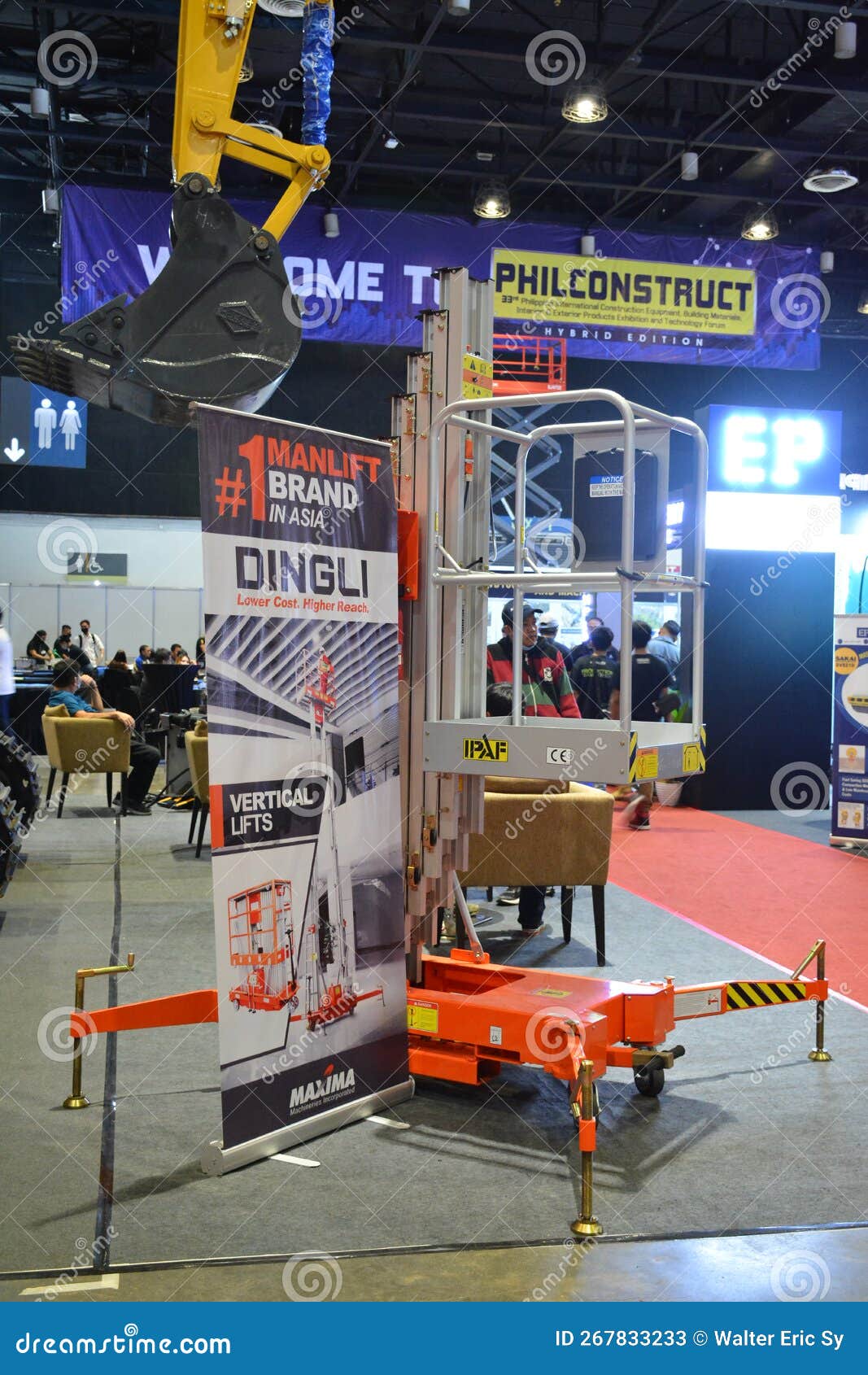 Dingli Vertical Lift Display at Philconstruct in Pasay, Philippines ...