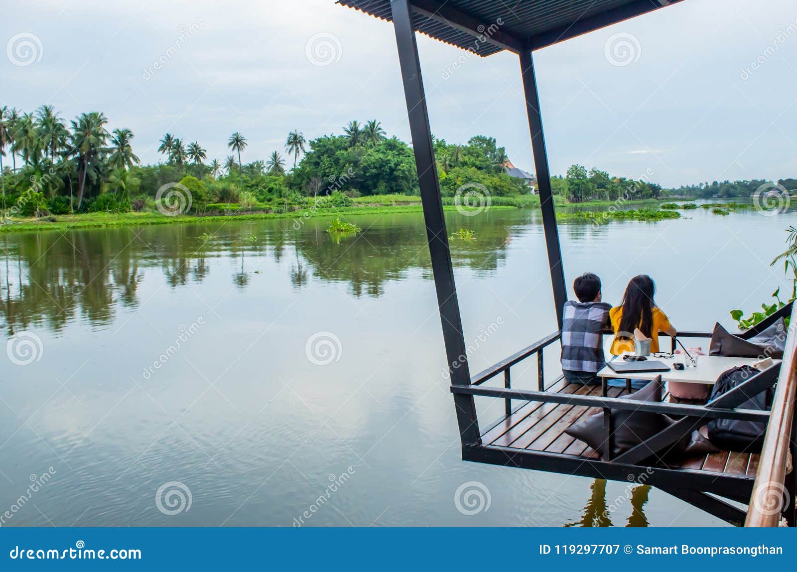 Dining Table, the Floating Restaurant. Editorial Photography - Image of ...