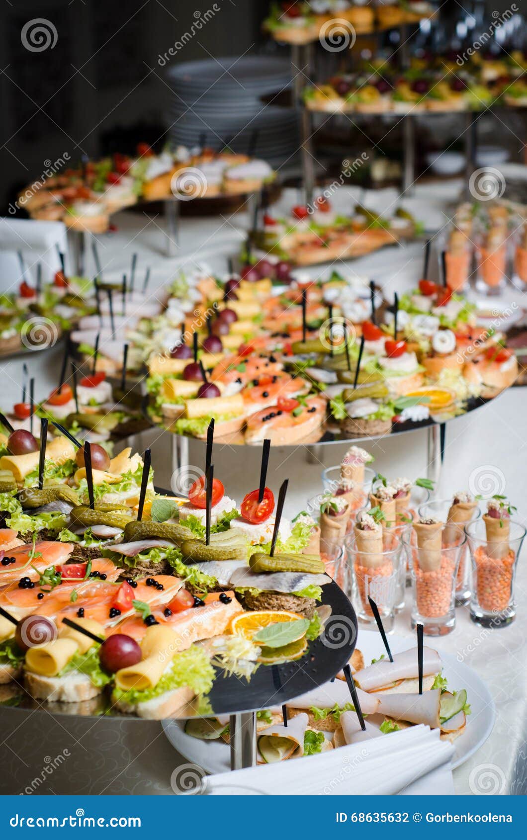 Dinner banquet table stock photo. Image of celebrate - 68635632