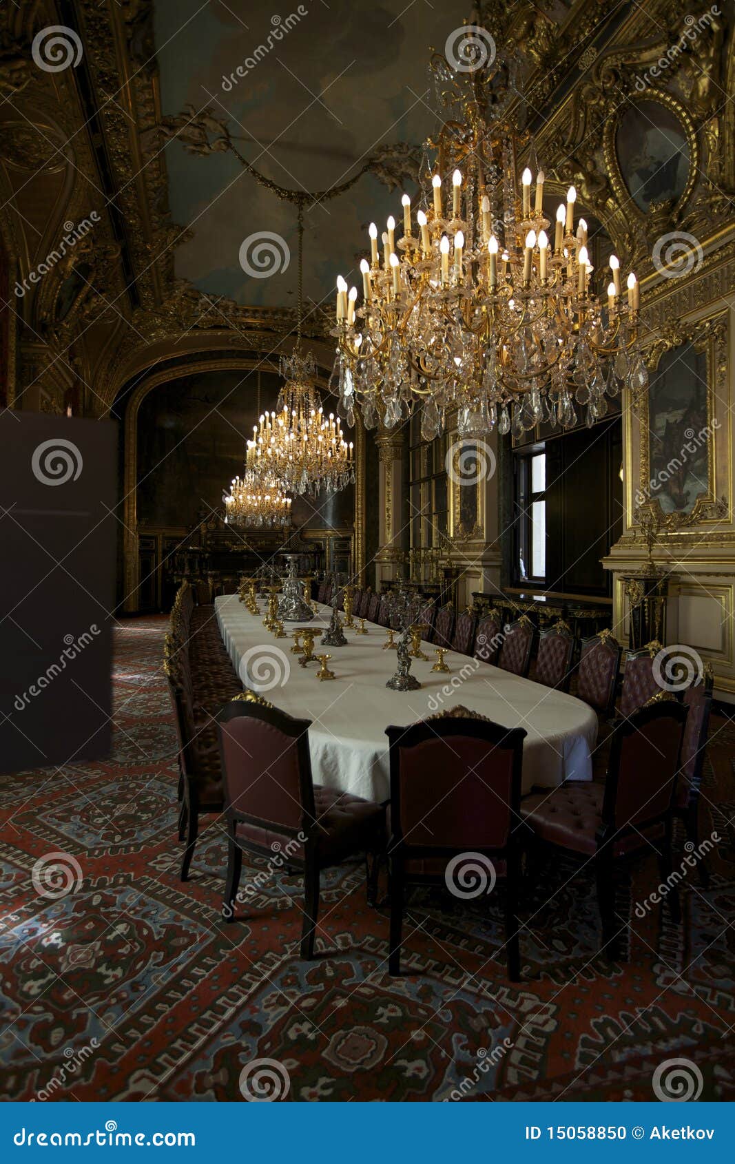 Dinning room at Louvre editorial image. Image of dining - 15058850