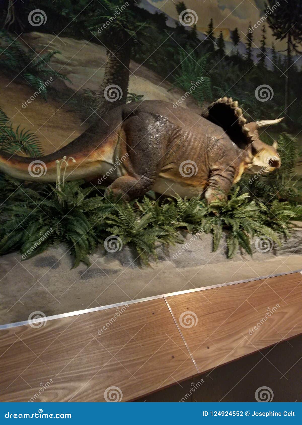 Dinosaur Exhibit editorial photography. Image of dinosaur - 124924552