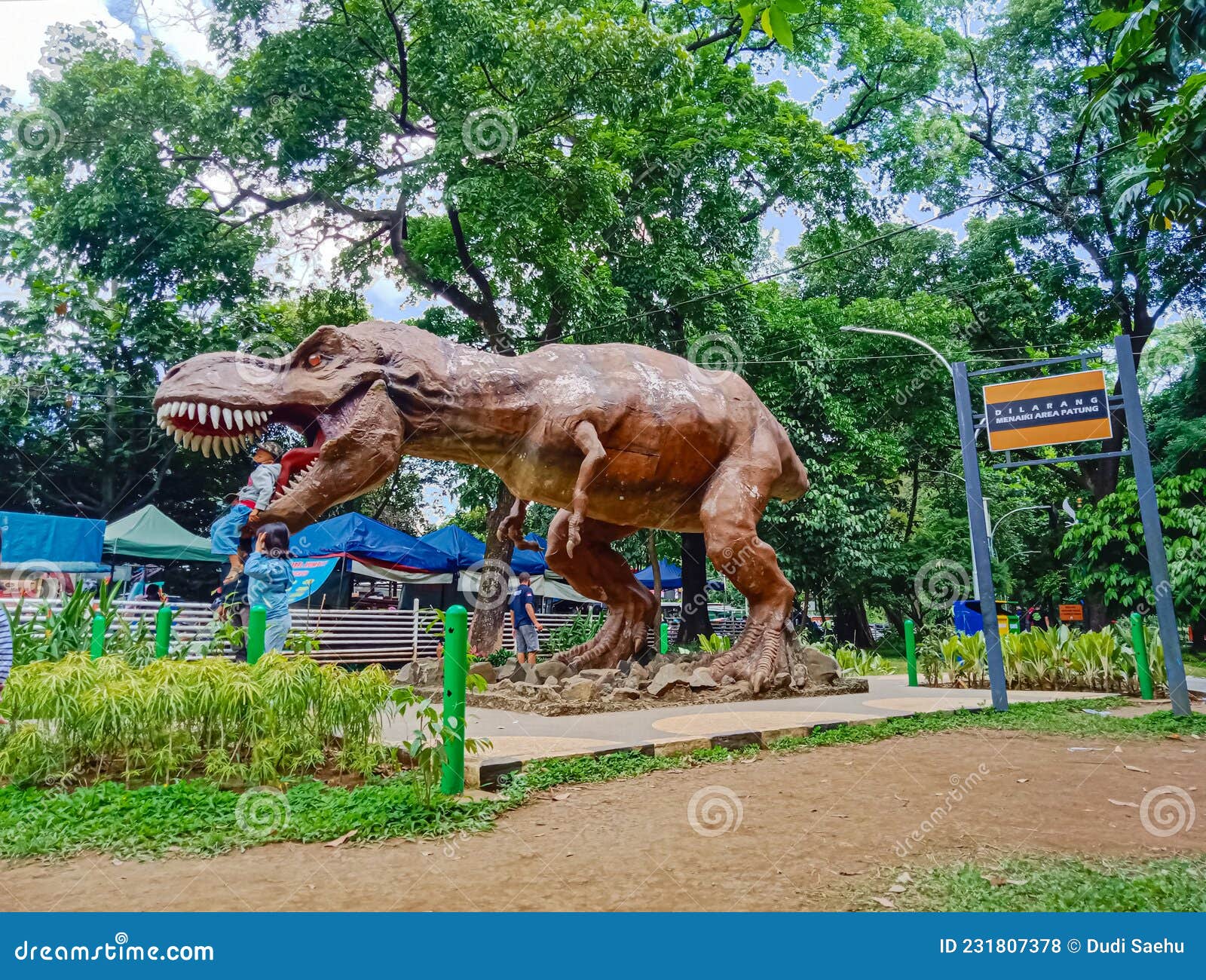 Dinosaur Statue at the Old Age Park in Bandung, Indonesia. Editorial ...