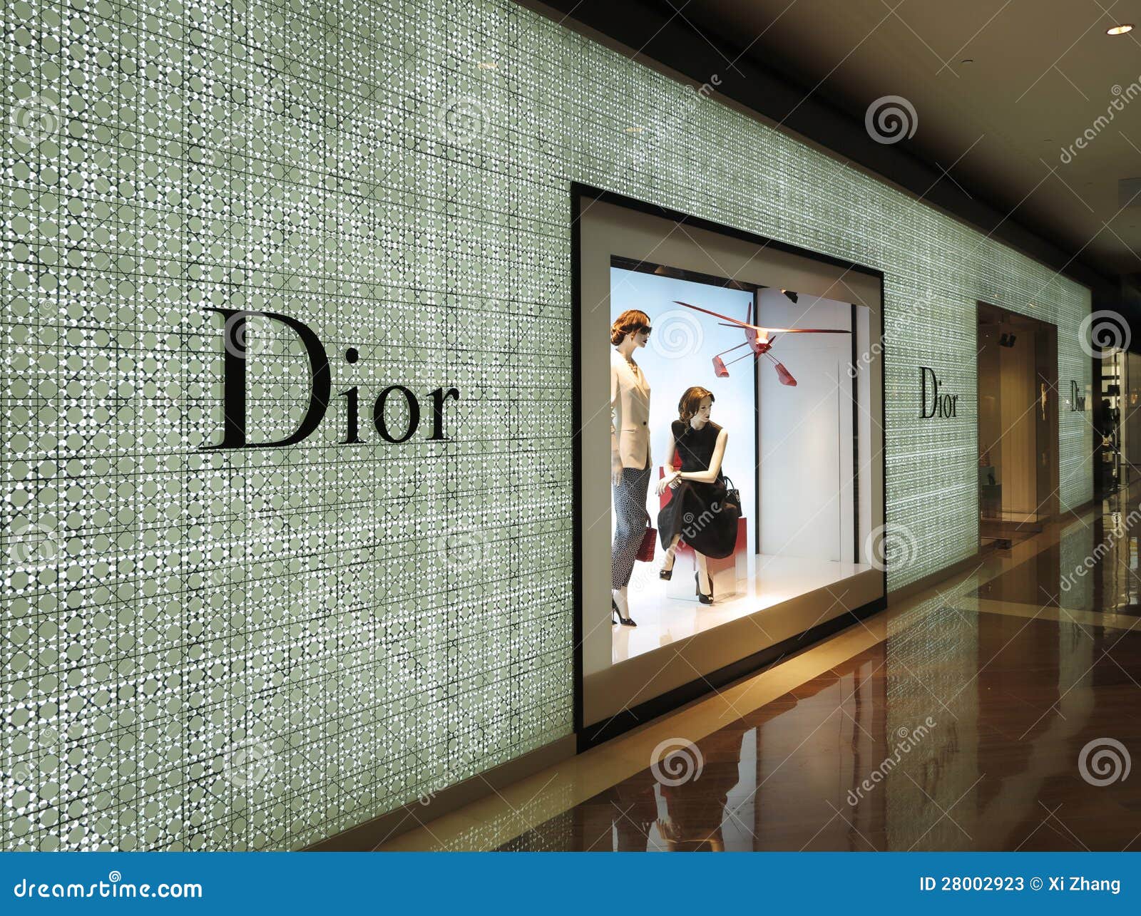 Dior flagship store editorial stock photo. Image of electronics - 28002923