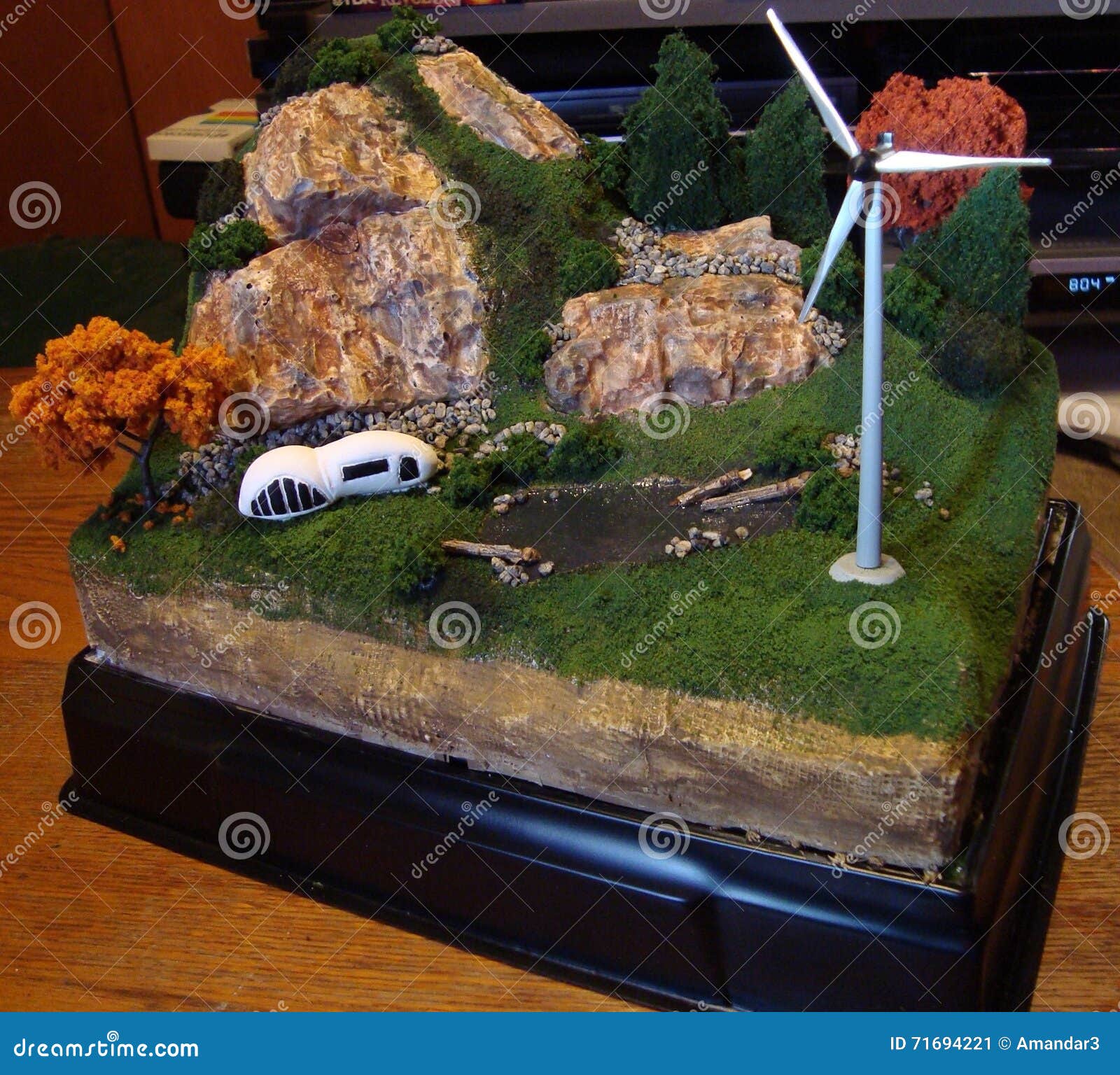 Diorama photo éditorial. Image du turbine, arbres, vent - 71694221