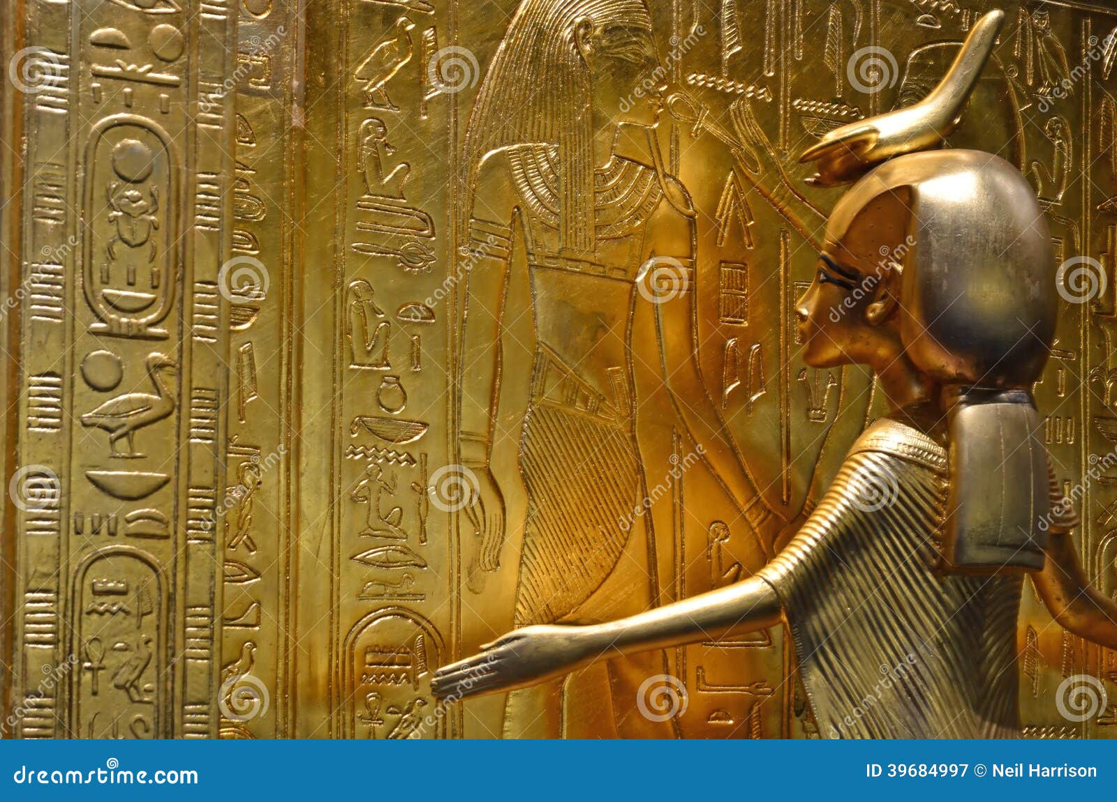 Diosa de oro Serket imagen de archivo. Imagen de tesoro - 39684997