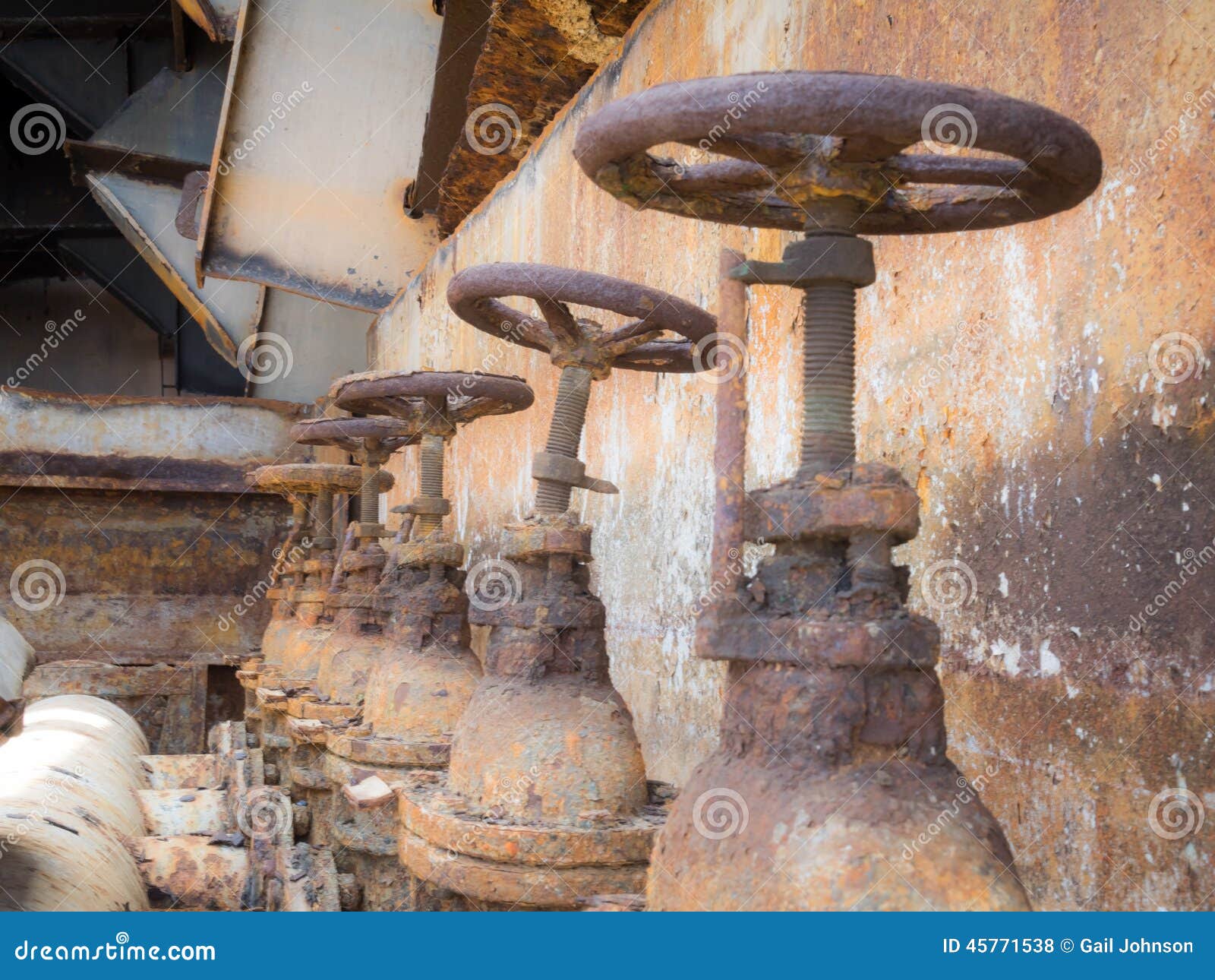 Dique Seco - Metales Oxidados Foto de archivo - Imagen de barco, viejo ...