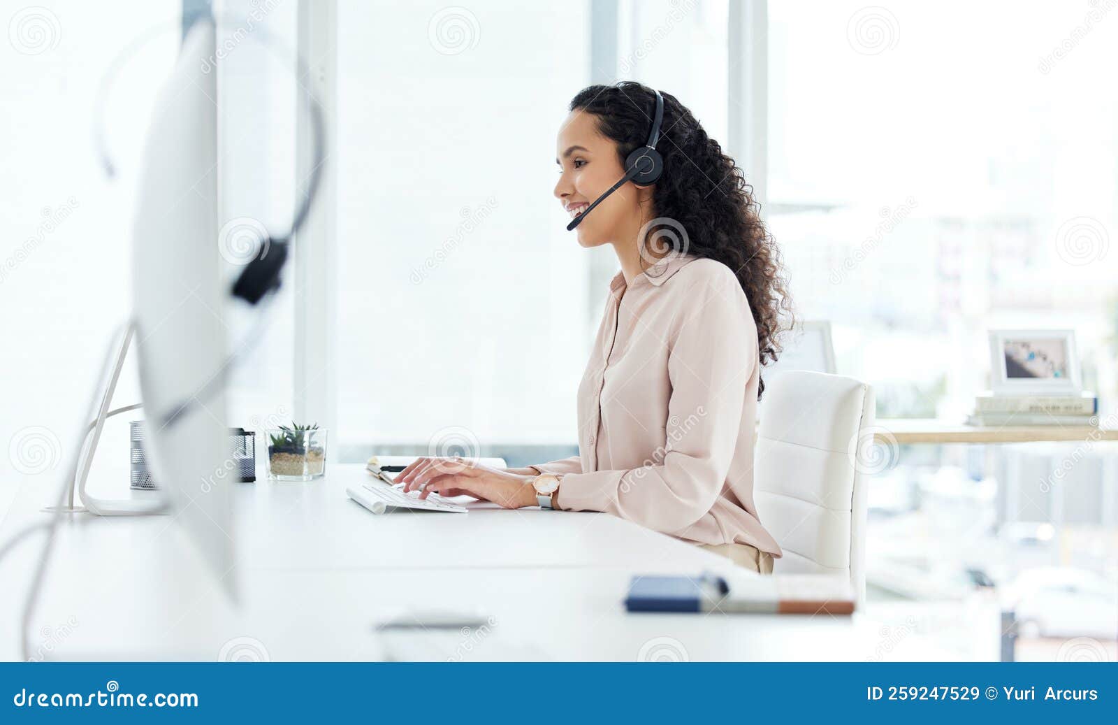 Directing Calls and Logging Inquiries with Speed. a Young Call Centre ...