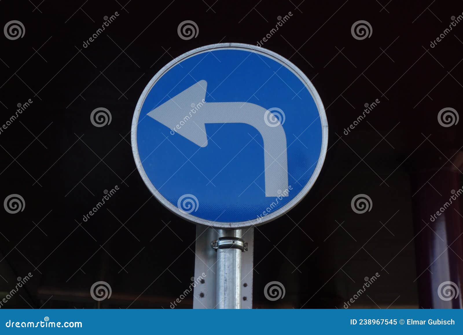 Direction Arrow Points in One Way Stock Image - Image of lines ...