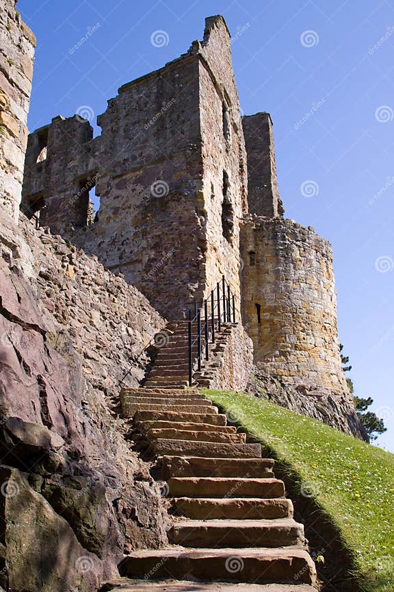Dirleton Castle stock photo. Image of building, dilapidated - 19355652
