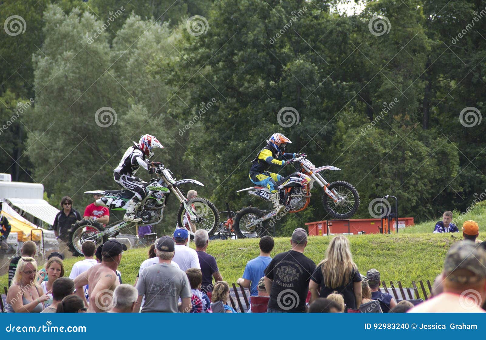 Dirt bikes racing editorial image. Image of engine, athlete - 92983240