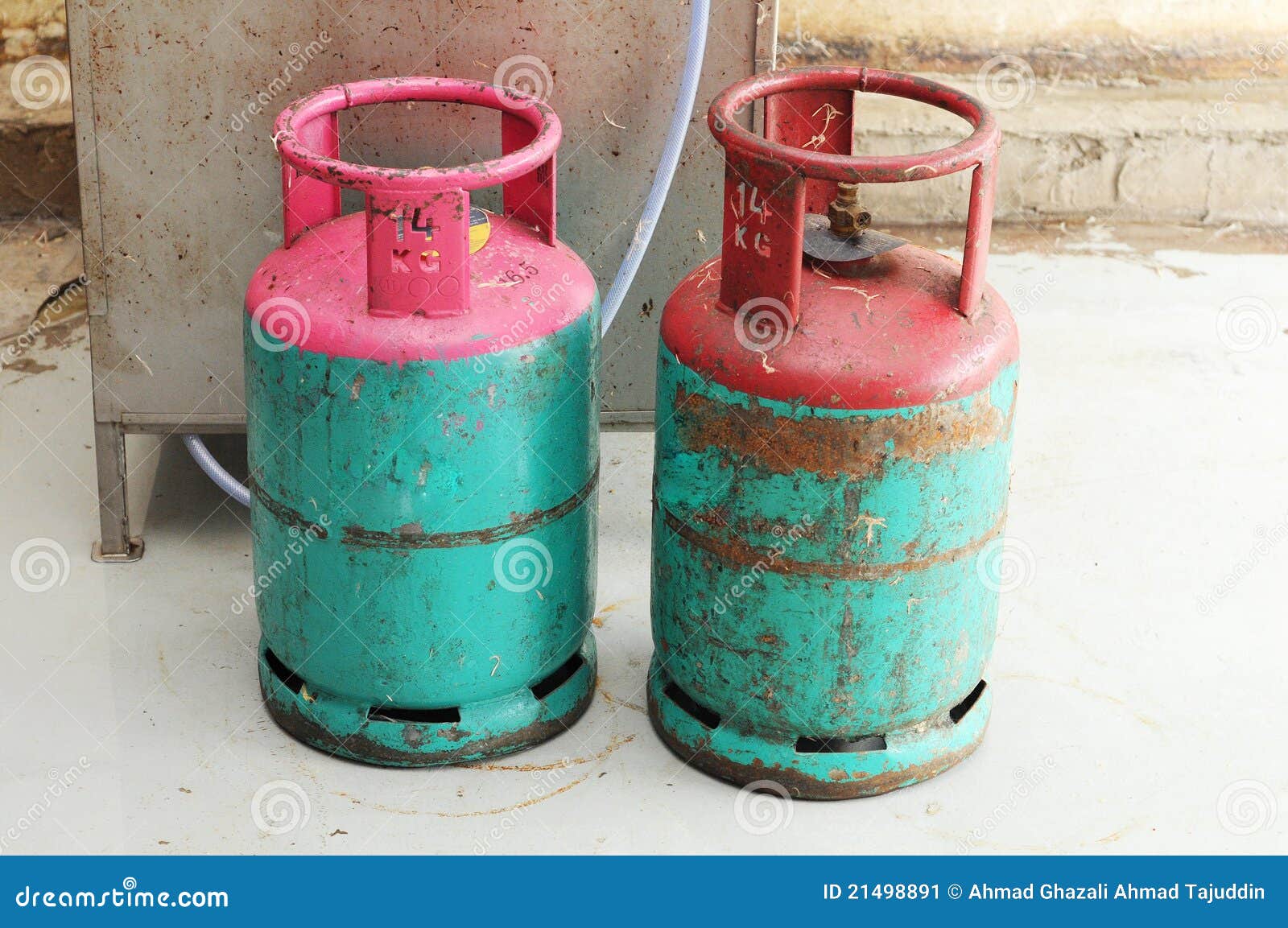 Dirty gas container stock image. Image of used, orange - 21498891