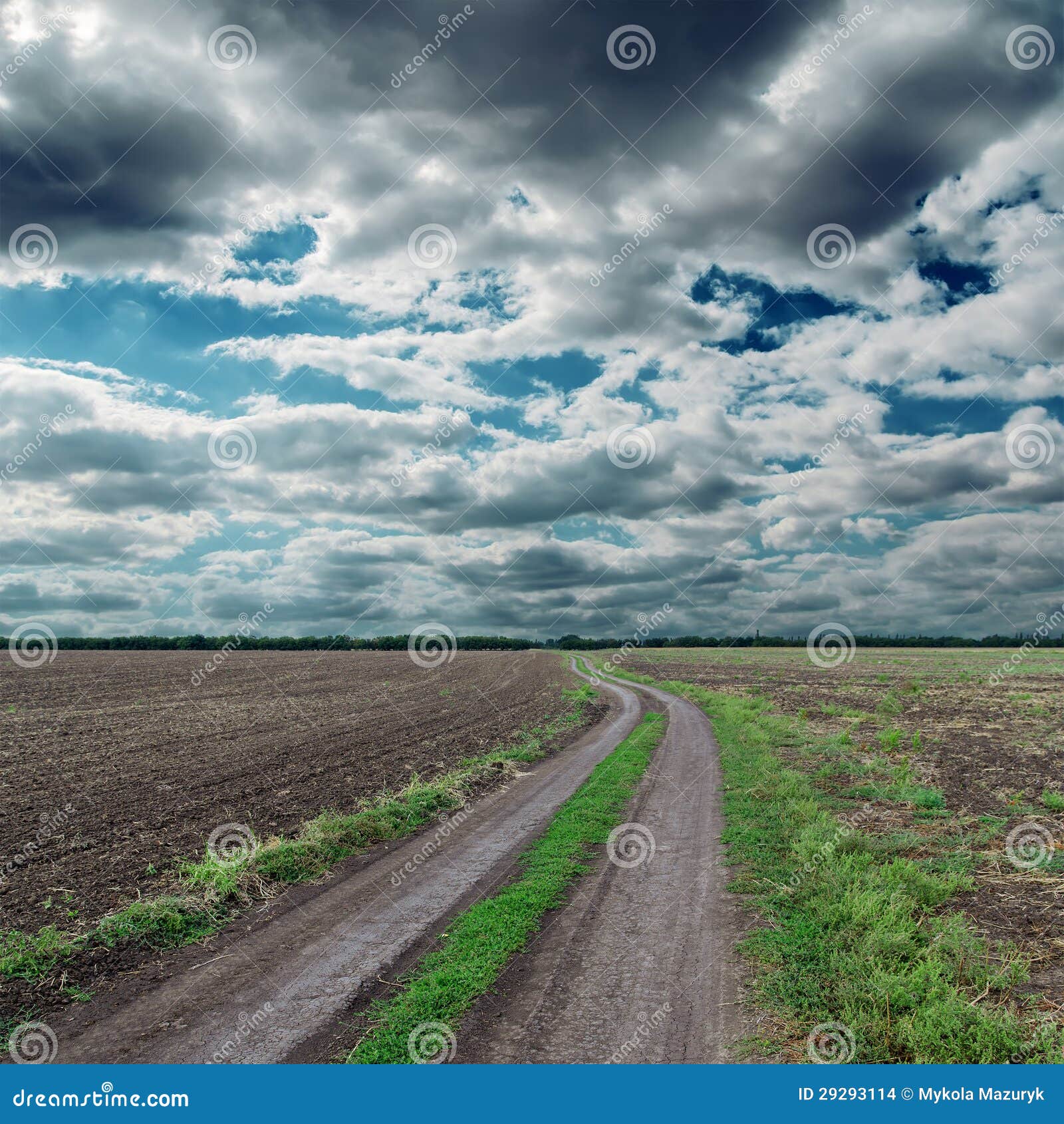 Dirty Road and Dramatic Sky Stock Photo - Image of blue, farmland: 29293114