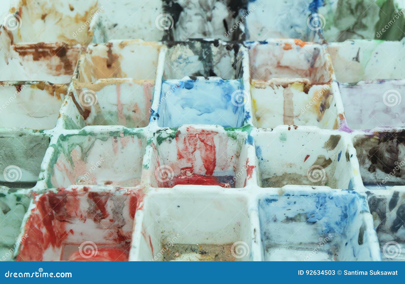 Dirty watercolor palette stock image. Image of green - 92634503