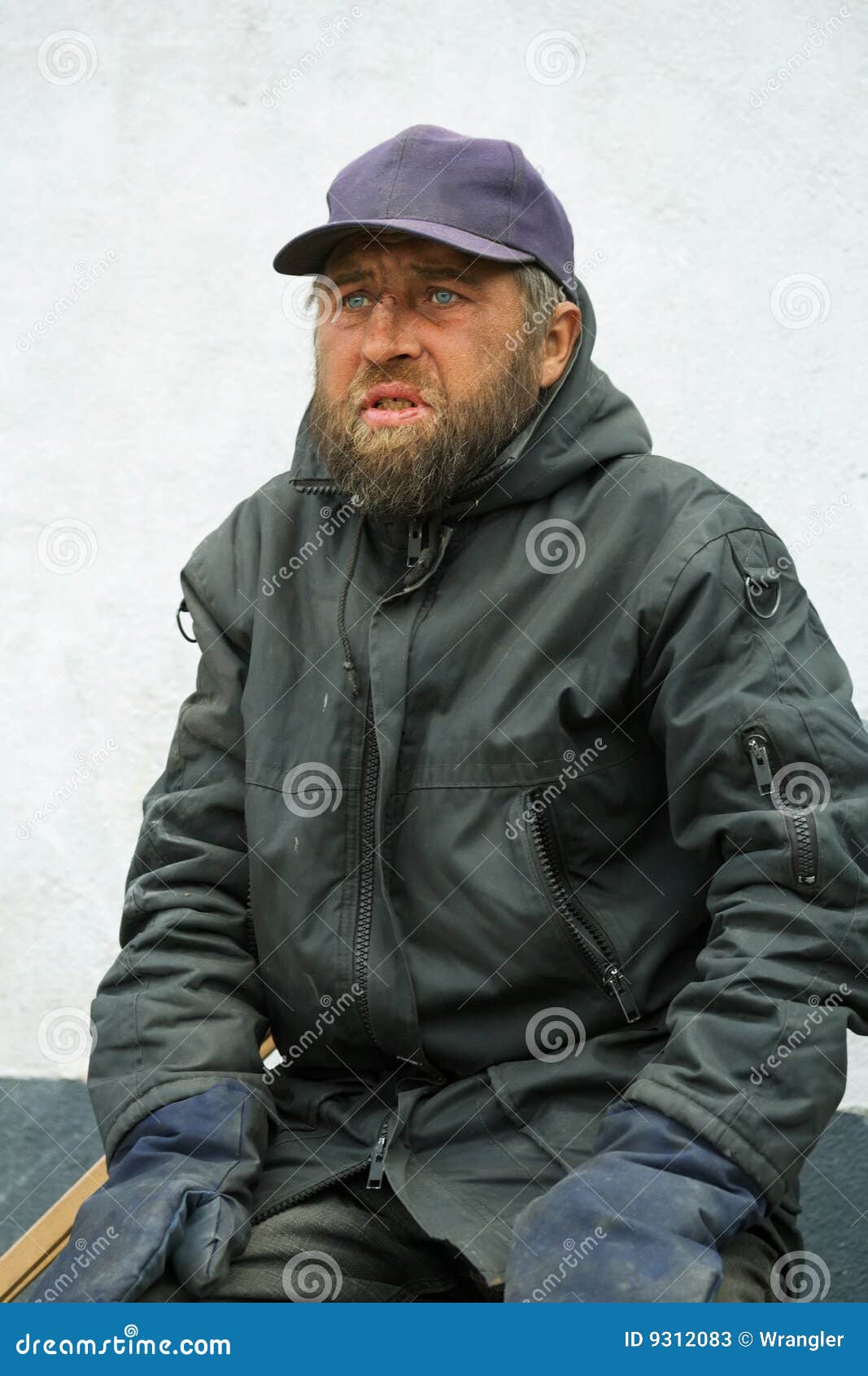 Disabled homeless tramp стоковое изображение. изображение насчитывающей ...