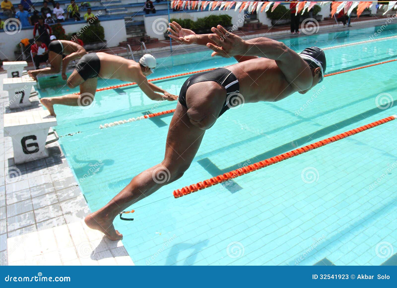 Disabled swimmer editorial stock photo. Image of swimming - 32541923