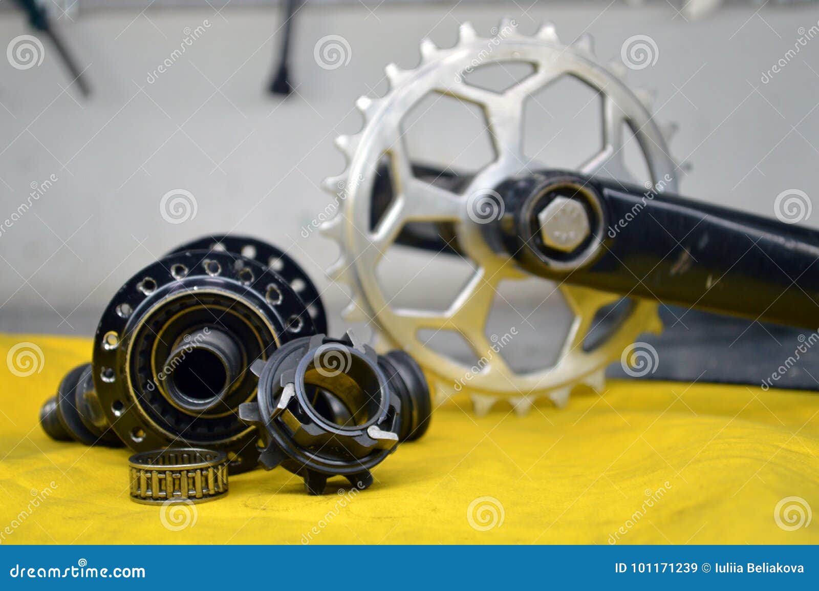 Worn-out Bicycle Bushing with Spokes Stock Image - Image of ball, blue ...