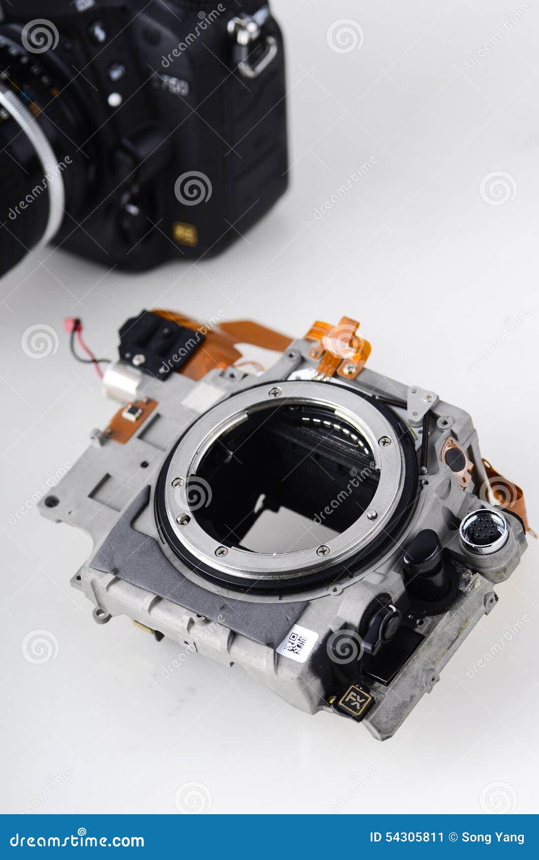 Disassembled dslr camera editorial photo. Image of disasembled - 54305811